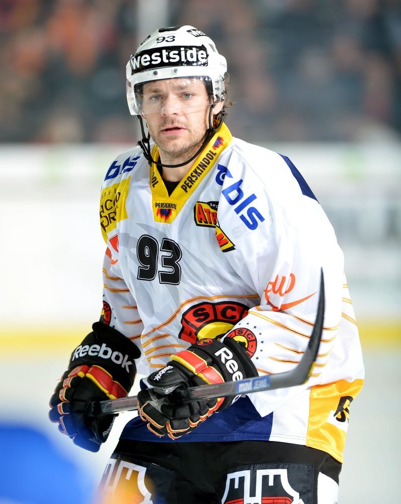 Neuer Zwei-Jahres-Vertrag für Berns Top-Scorer Byron Ritchie ...