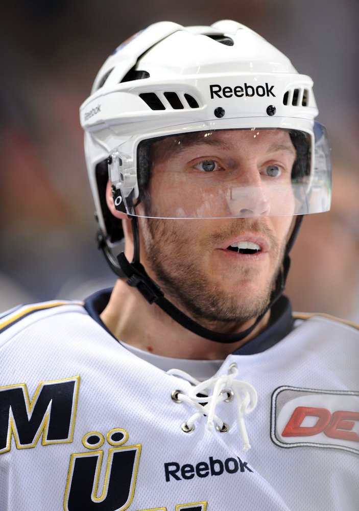 Brandon Dietrich wechselt zu den Eispiraten Crimmitschau - Eishockey NEWS