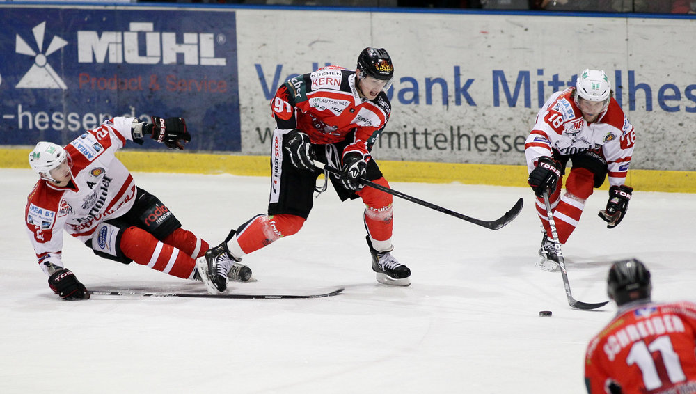 Angreifer Alexander Weller und Christopher del Castillo weiter im Kader ...