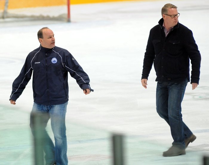 Rosenheims Trainer Franz Steer lässt das Duell mit Riessersee kalt ...