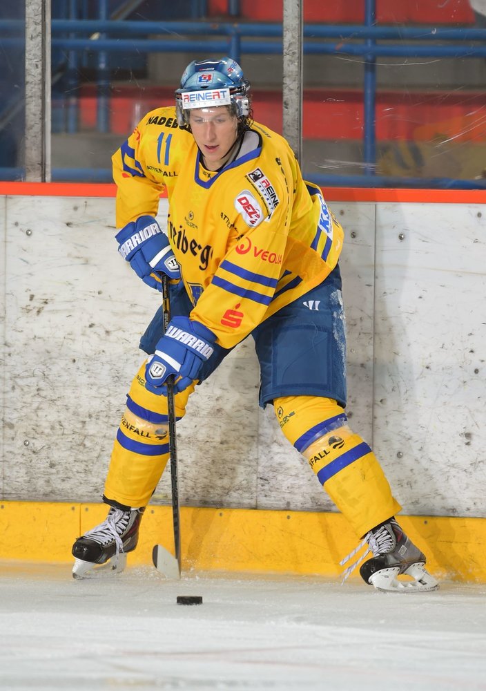 SC Riessersee holt Allrounder Sean Fischer aus Weißwasser - Eishockey NEWS