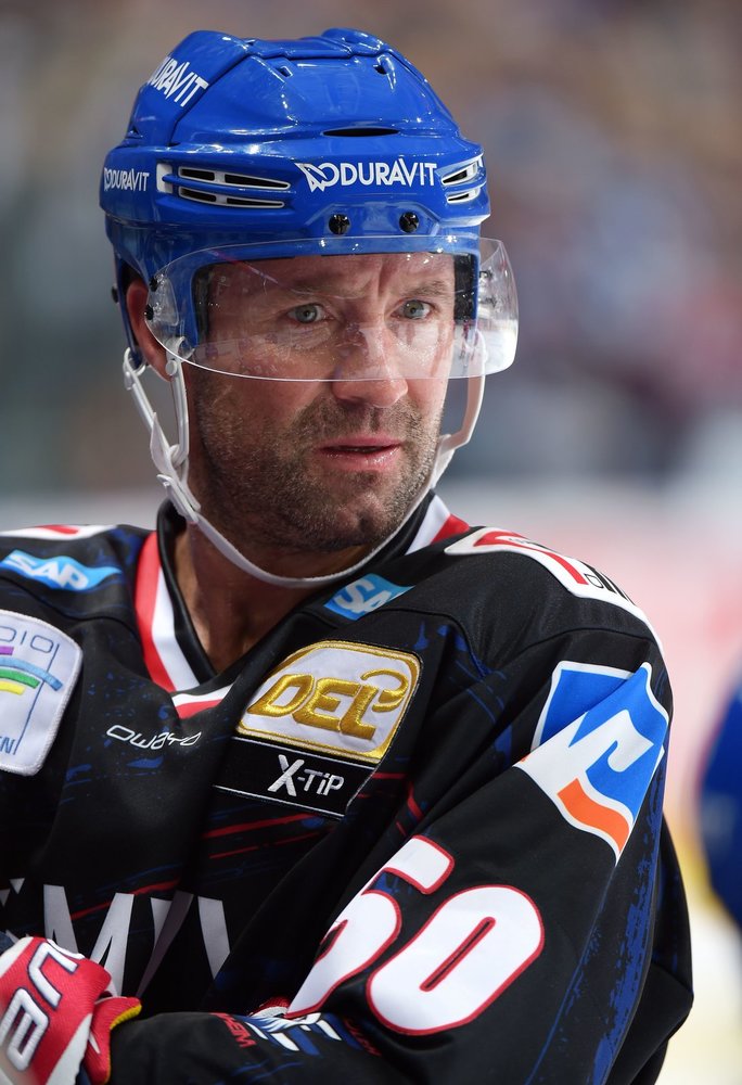 Ex-Mannheimer Glen Metropolit läuft künftig für den HC Bozen in der ...