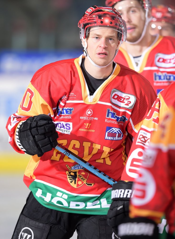 ESV Kaufbeuren bindet Angreifer Maximilian Schäffler und Max Schmidle ...