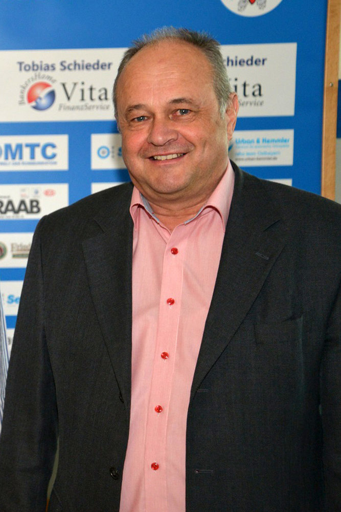 Weiden-Vorsitzender Siller: „Wir planen für die Oberliga, leicht wird ...