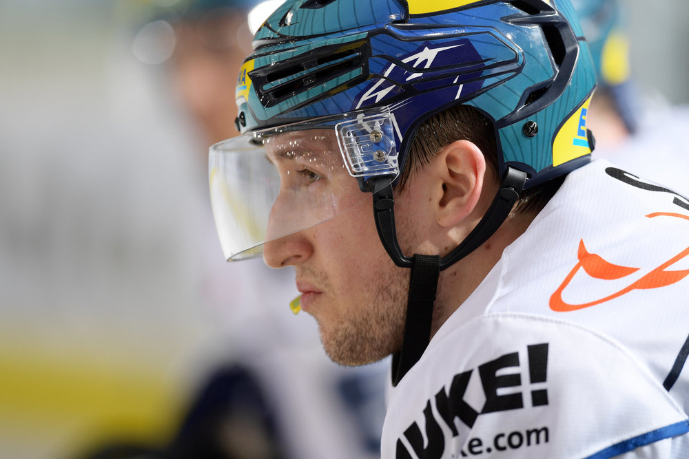 Brandon Buck schließt sich dem HC Davos in der Schweizer National ...