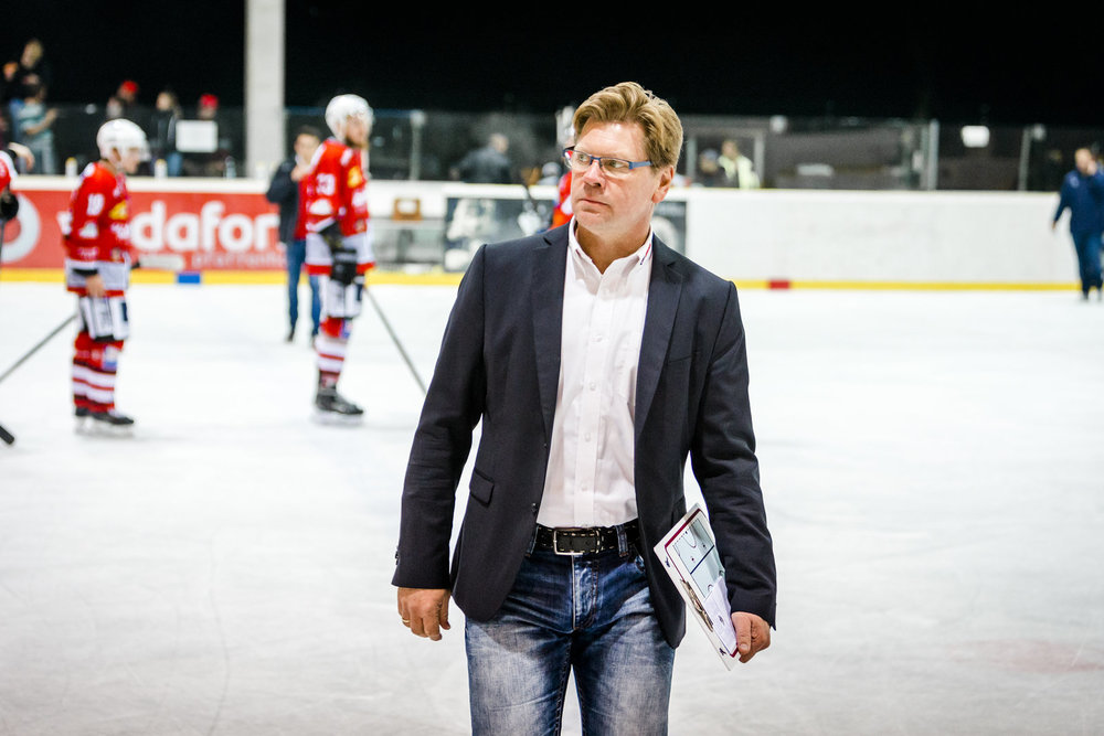 Eisbären Regensburg trennen sich von Peppi Heiß – Früherer ...