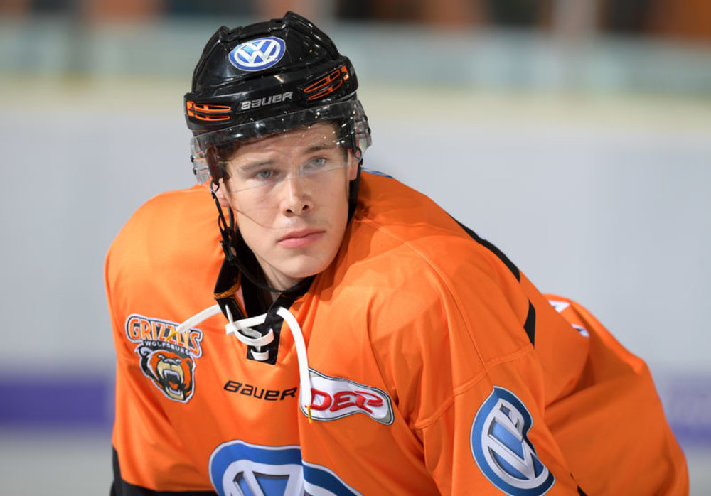 Deggendorfer SC sichert sich die Dienste von Verteidiger Alex Roach ...