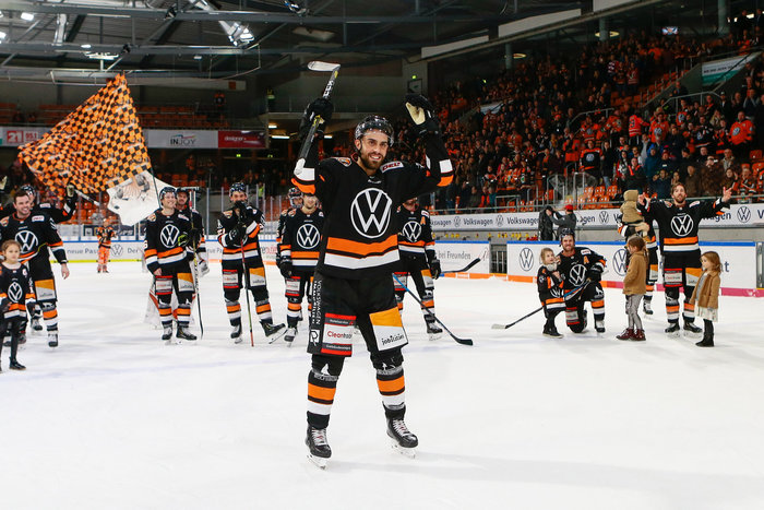 Hattrick bei Debüt: Neuzugang Lucas Lessio führt Wolfsburg mit drei ...