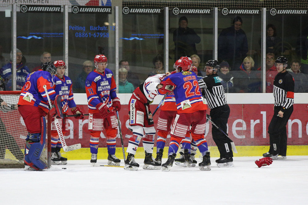 Snetsinger-Show hält Memmingen an der Spitze, Deggendorf zerlegt ...