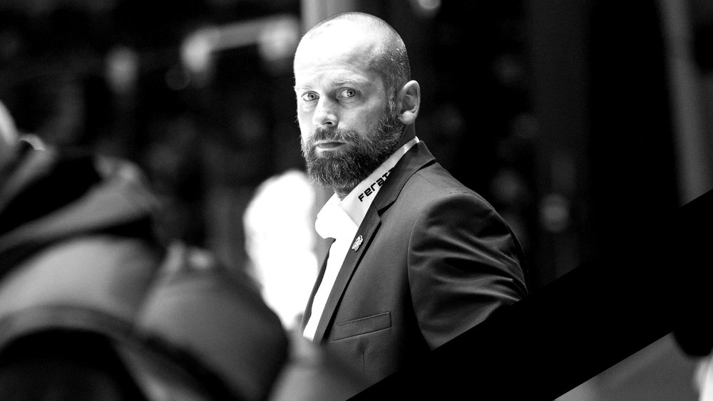 Ehemaliger Nürnberg-Goalie und Weltmeister Adam Svoboda begeht ...