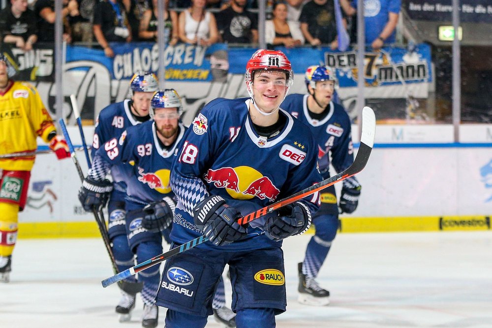 Youngster Justin Schütz und John Peterka starten beim EHC Red Bull ...