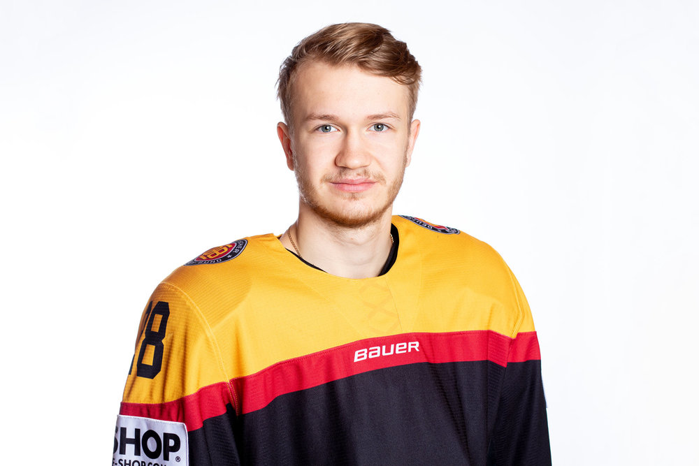 U20-Nationalverteidiger Eric Mik: „Jetzt steht für uns der Klassenerhalt im Vordergrund ...