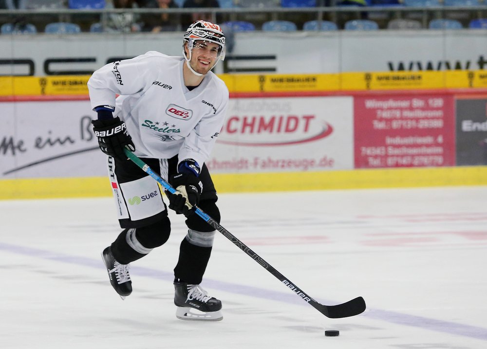 Eric Stephan verteidigt weiter für die Bietigheim Steelers - Eishockey NEWS