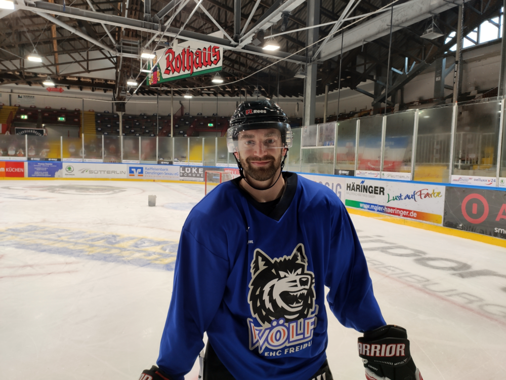 Freiburg holt ehemaligen britischen Nationalspieler Evan Mosey ...
