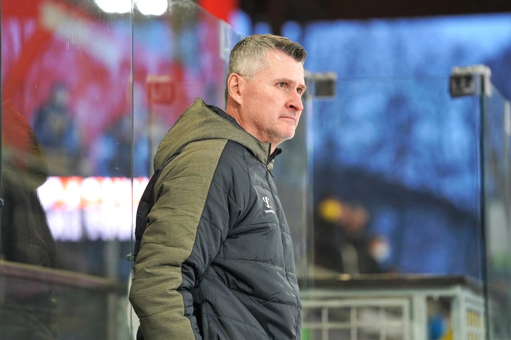 Kanadier Robin Farkas bleibt Head Coach der Bayreuth Tigers - Eishockey ...