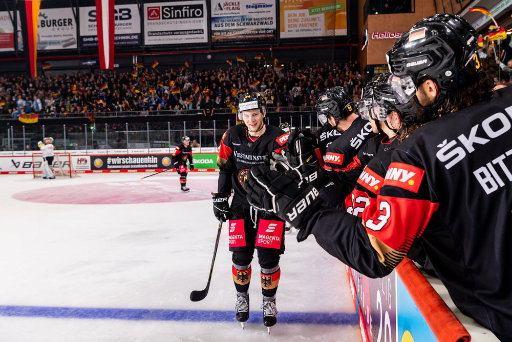Später Siegtreffer durch Stefan Loibl: Deutschland gewinnt ...