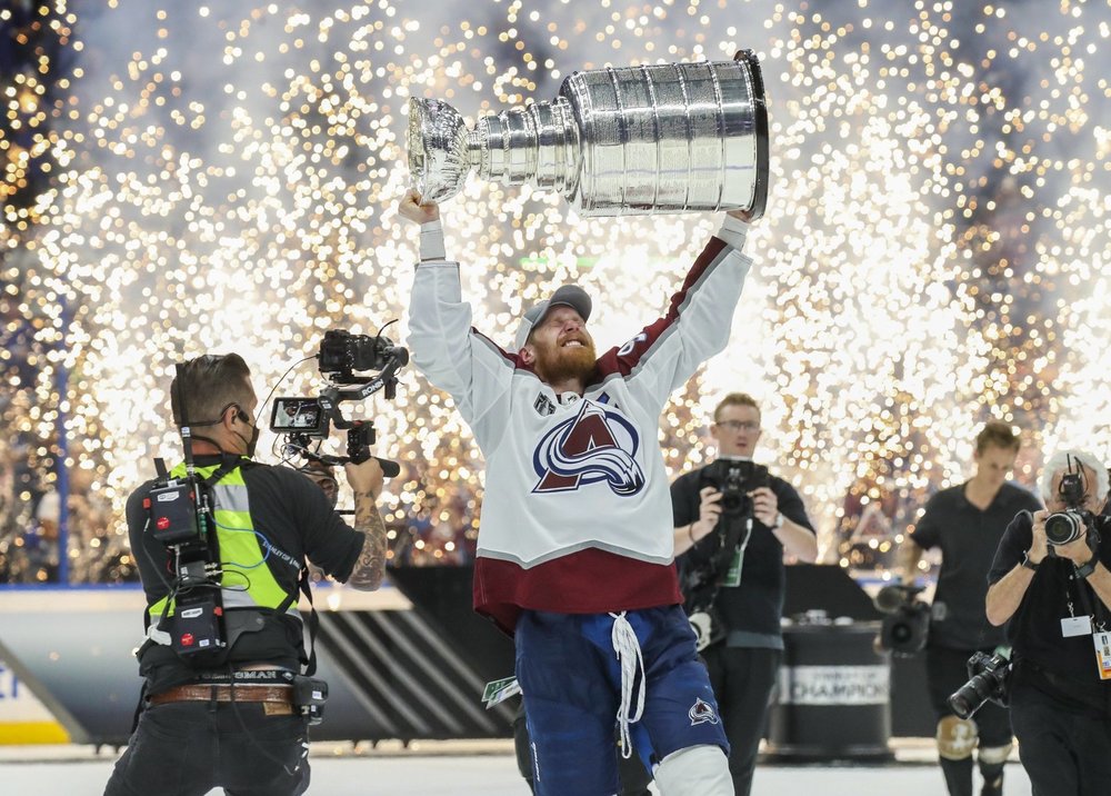 2:1 in Spiel 6 in Tampa: Colorado Avalanche erstmals seit 2001 wieder ...