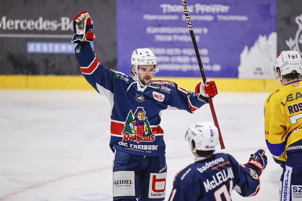Christoph Kiefersauer stürmt weiter für Freiburg – Regensburg holt US ...