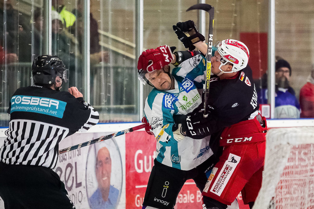 Strafbankkönig 2021/22 in der Oberliga: EV Füssen holt Victor Knaub – Herford bindet Verteidiger ...