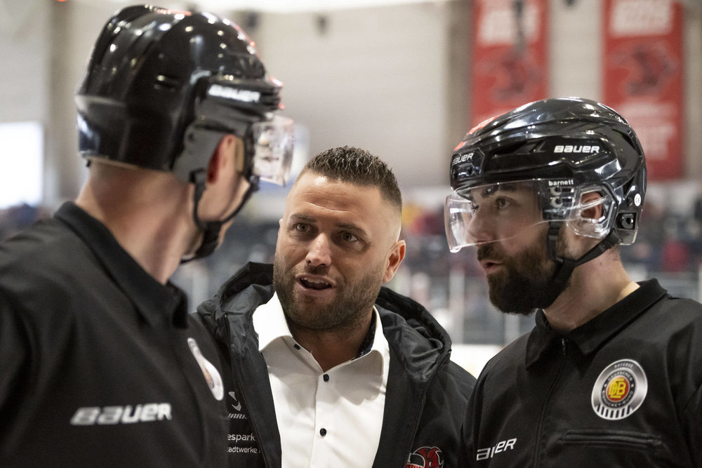 Saale Bulls Halle nehmen US-Amerikaner Jordan Kaplan unter Vertrag - Eishockey NEWS