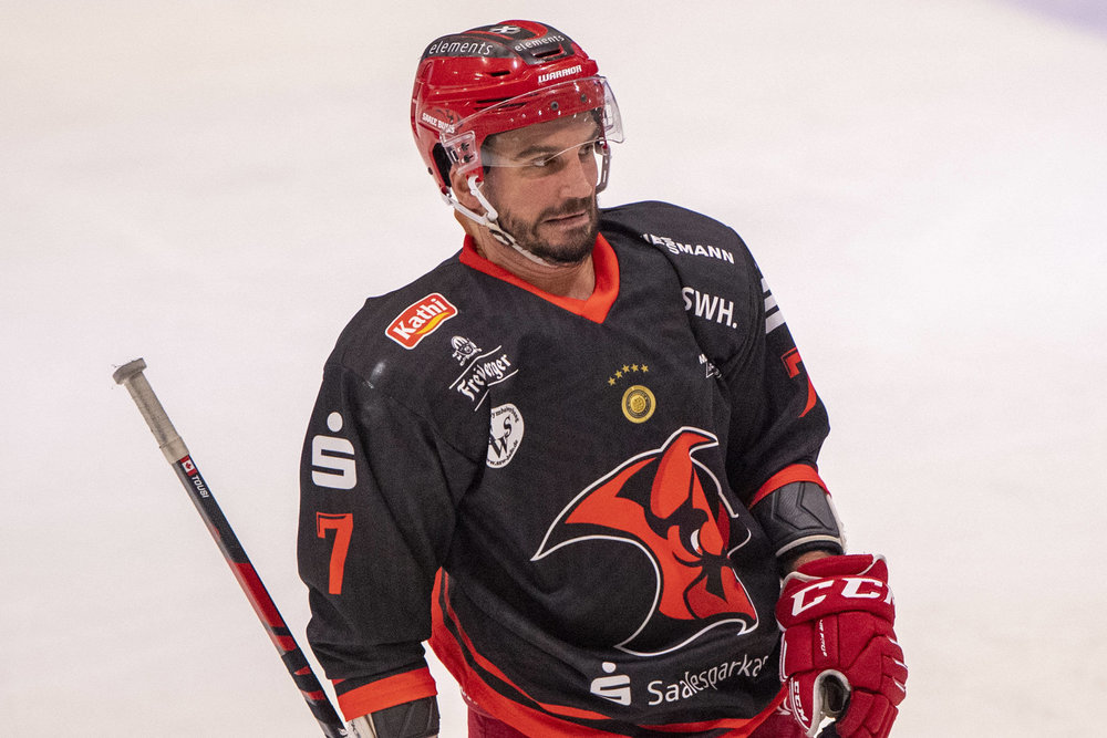 Vorzeitiges Saison-Aus für Halles Mathieu Tousignant nach Kreuzbandriss – Jan Dalgic von den ...