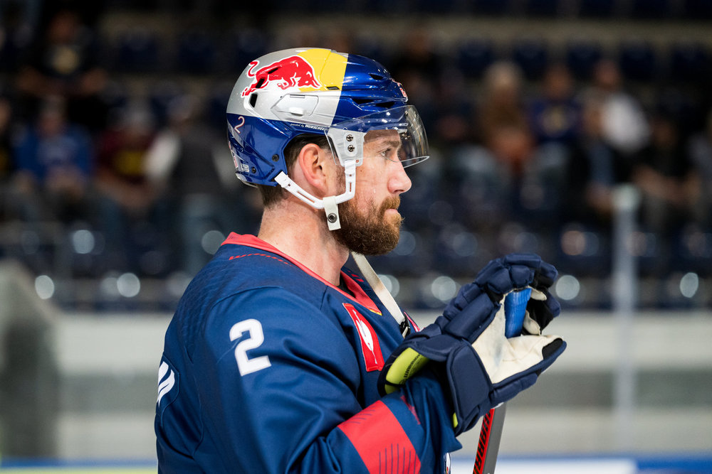 Münchens Verteidiger Andrew MacWilliam muss gegen Mannheim aussetzen ...