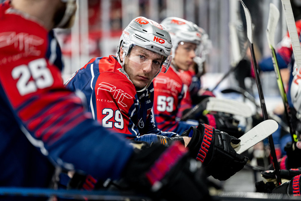 Augsburg holt Ex-Nürnberger Nicholas Welsh für die Abwehr – Berlin ...