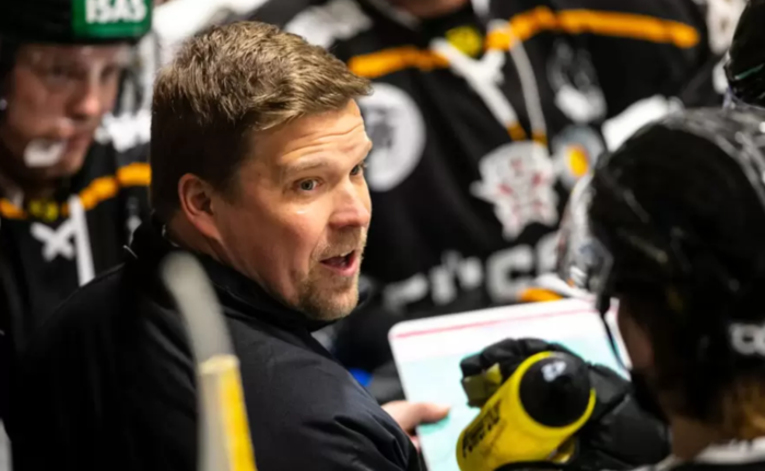 Süd-Oberligist EV Füssen verlängert mit Trainer Janne Kujala ...