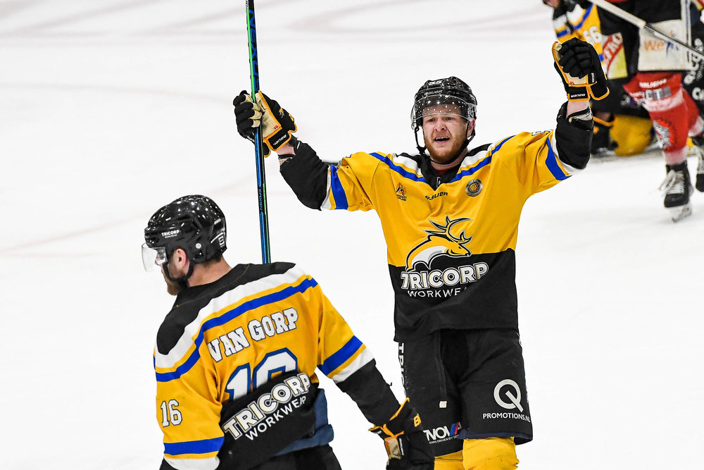 Trappers halten Leistungsträger Stempher und Kapitän van Gorp – Verelst ...