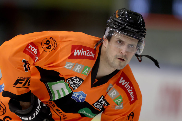 Jetzt offiziell: Regensburg holt US-Stürmer Yogan aus Graz – Aufsteiger ...