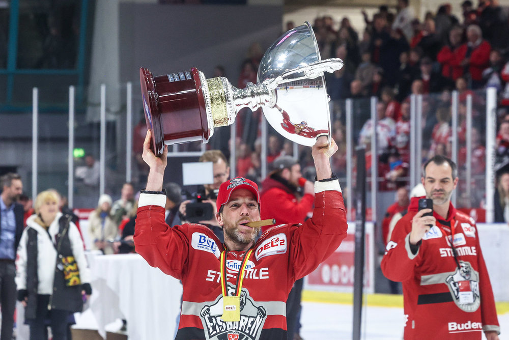 Ex-Husky Corey Trivino "unfassbar stolz" auf seine Eisbären – Playoff ...
