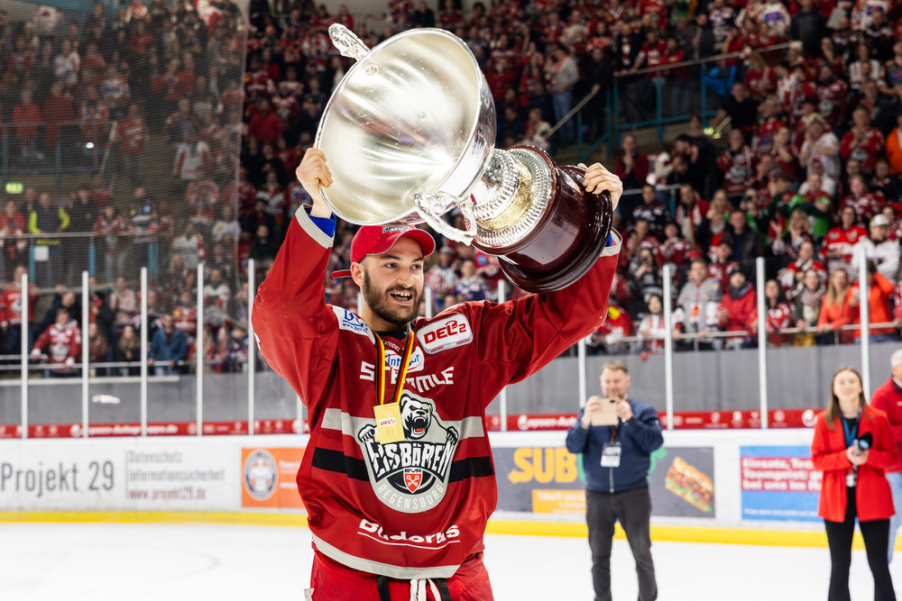 Verteidiger Demetz bleibt bei Zweitligameister Regensburg – Heilbronn ...