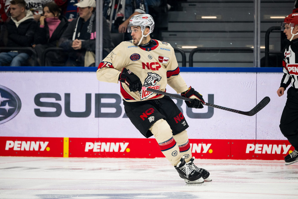 Nürnberg verlängert auch mit Mittelstürmer Samuel Dove-McFalls ...